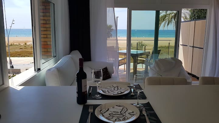 Luxifels - Amazing Beach Front, 30' From Barcelona - Castelldefels