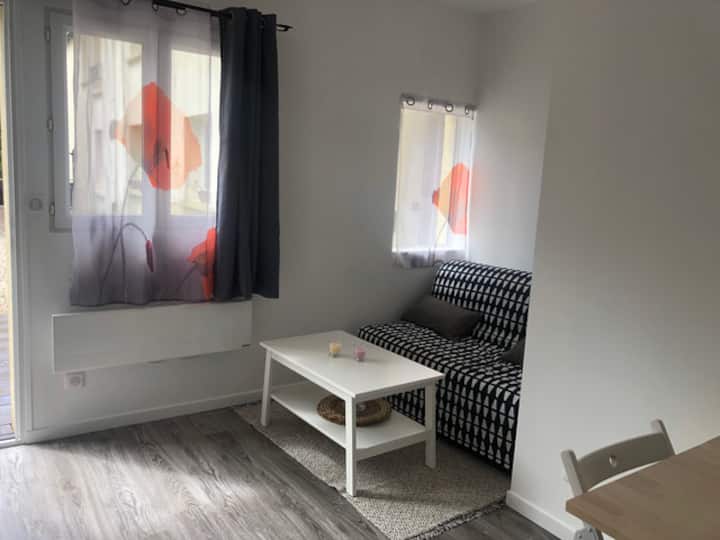 Maison Entière: Terrasse Et Cour Fermée à 4 Km Mer - Plage de Ouistreham