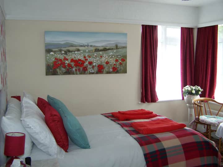 Cornerways Guest House Double En-suite Room - St Austell