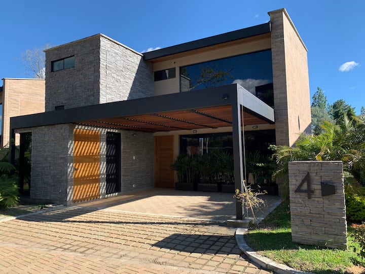 Hermosa Casa Condominio Campestre Llanogrande - Rionegro