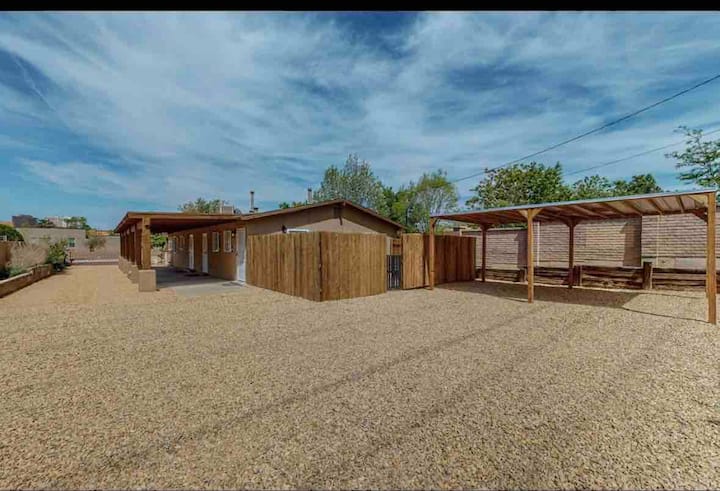 Downtown+patio+gated Property - Albuquerque
