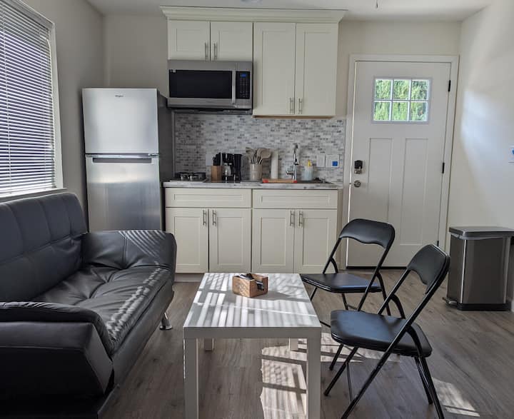 Simple Living - Private Studio - Los Altos, CA