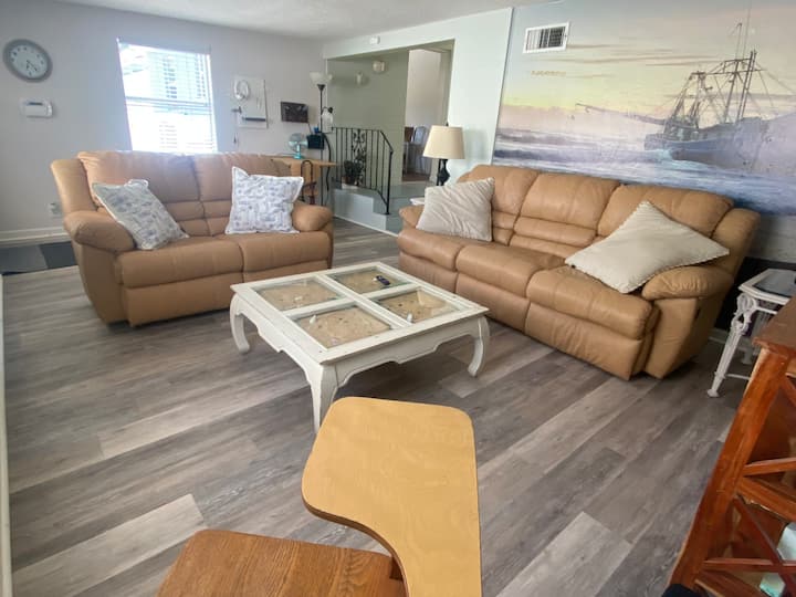 Beautiful Coastal Haven Home : Rental Min 6m - Ormond Beach, FL