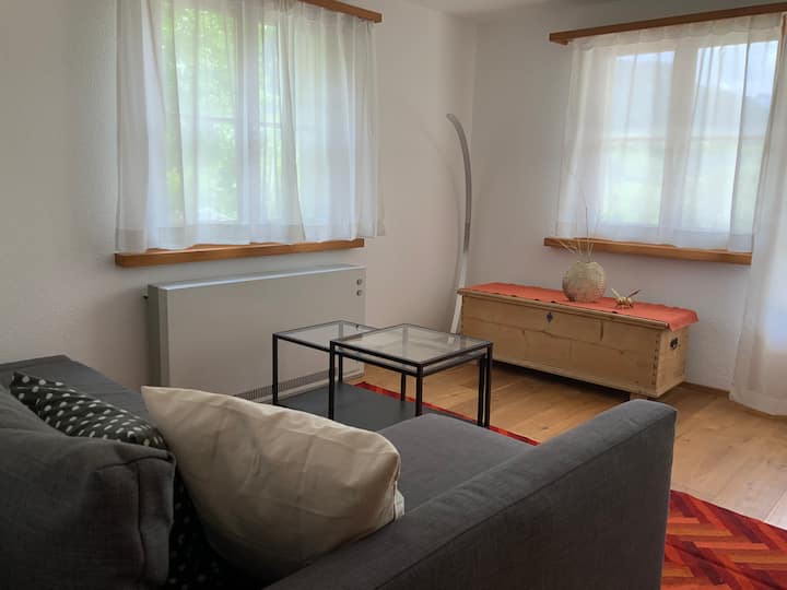 Konfortable 2 1/2 Zi.wohnung In Der Weissen Arena - Tenna