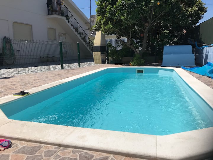 Large 3 Double Bedroom House Near Batalha &Pool - Batalha