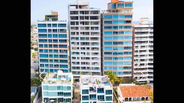 Hermoso Departamento Malecon De Salinas, Ecuador - Salinas