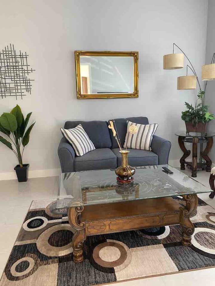 Ultra Modern 1 Bedroom Suite! - Miramar, FL