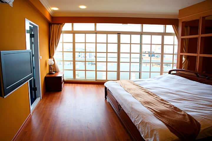 鹿港住宿  #505環遊世界二人房 - 팡위안 향