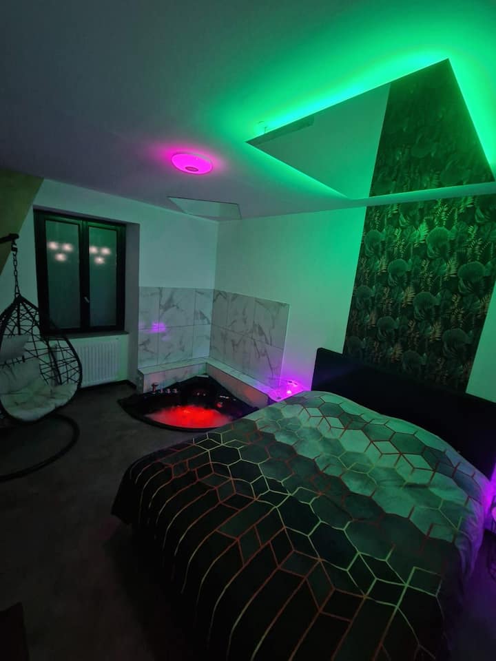 Suite Gold/jacuzzi Dans Le Sol - Mulhouse
