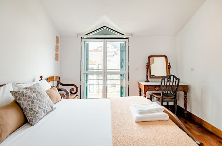 Private Double Room/shared Bathroom,funchal Center - Funchal