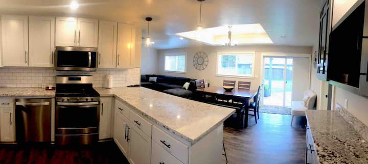Newly Renovated Retreat! Entire House - McKinleyville, CA