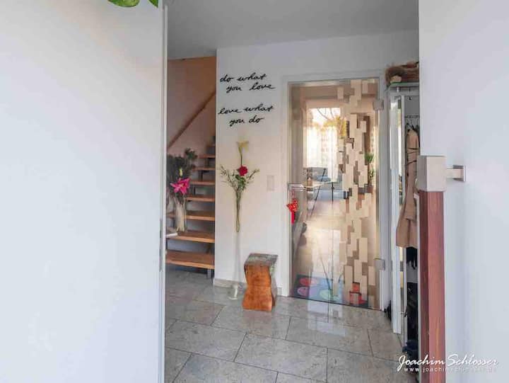 Zimmer Gegenüber Von Westbad Erlangen, Super Lage - Erlangen