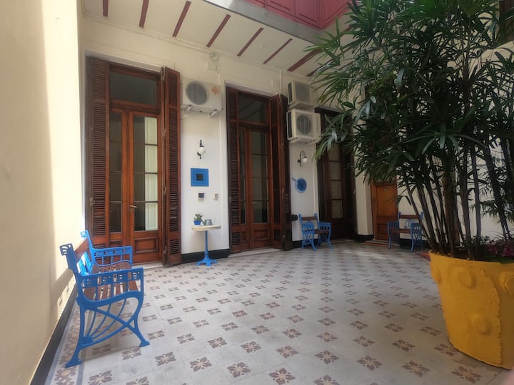 Antique 2br  Ph Apartment  W/ Private Patio - Buenos Aires