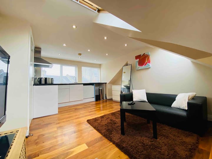 Mini Apartment 20 Mins From Central London - Cockfosters