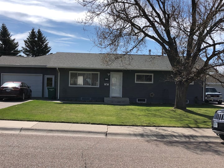 Family Friendly Home In Great Neighborhood. - Great Falls, MT
