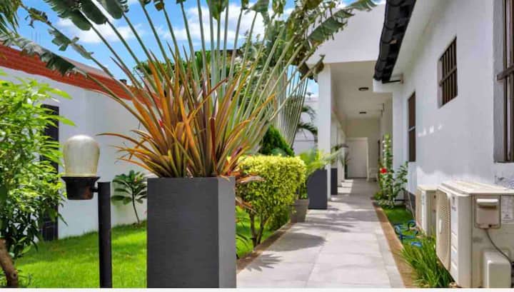 Magnifique Villa Avec Rooftop à10 Mn De L’aéroport - Lomé