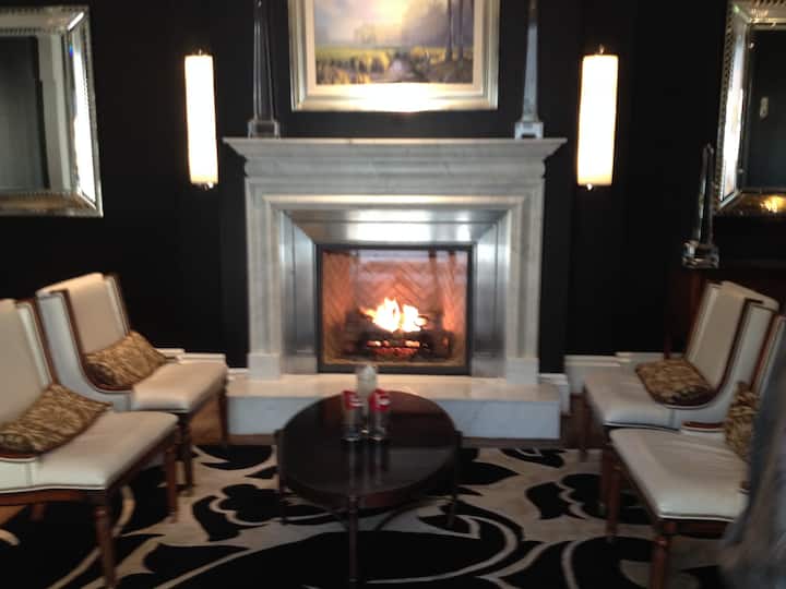 Beach Condo W View /Pool - Virginia Beach, VA