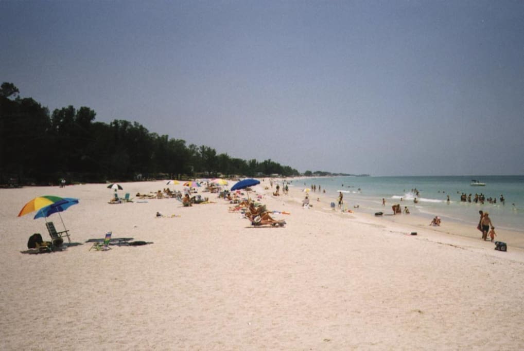 Quiet 2-bdrm condo close to beach - Apartments for Rent in Holmes Beach