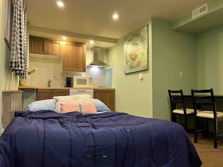 Clean Studio With Good Access - Shoreline