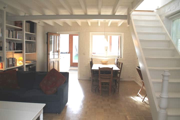 Uccle-cavell, Charmante Arrière Maison Avec Jardin - Brussels