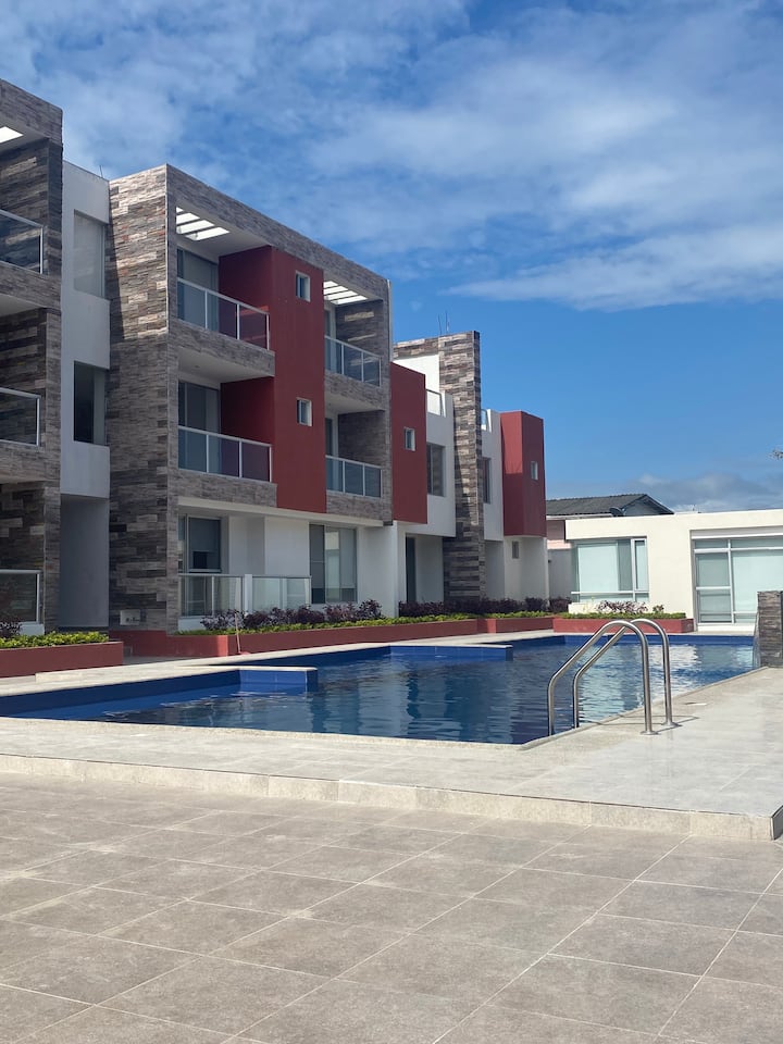 Sol, Arena & Mar - Departamento En Tonsupa - Atacames