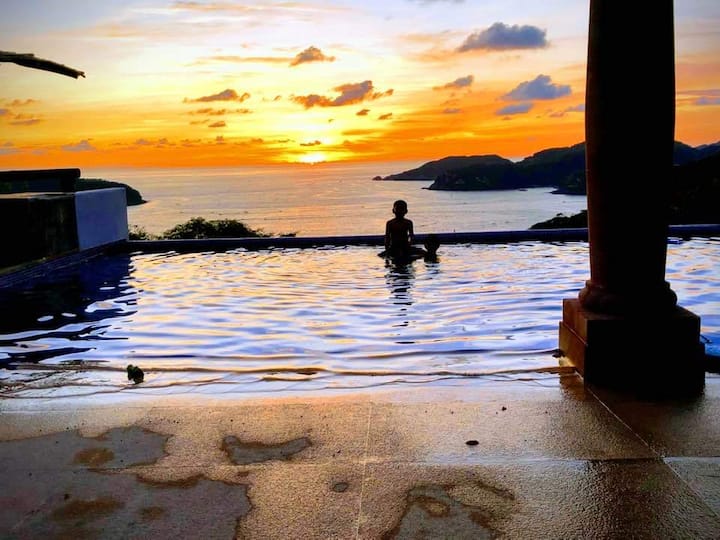 Zihuatanejo-casa Monarca, Playa La Ropa. - Zihuatanejo