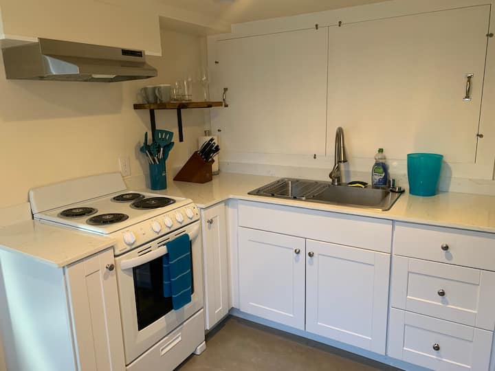 Private 1 Bedroom Fremont Suite - Seattle, WA