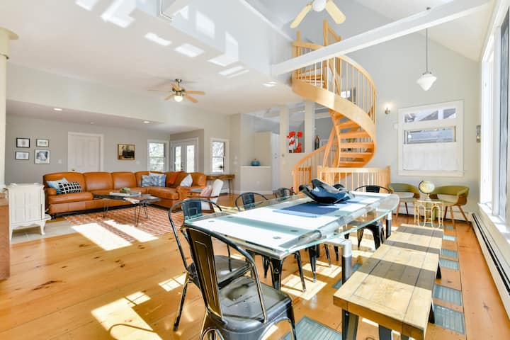 Families: Enjoy Harwich, Pool, Large Hot Tub & Ac! - Orleans, MA