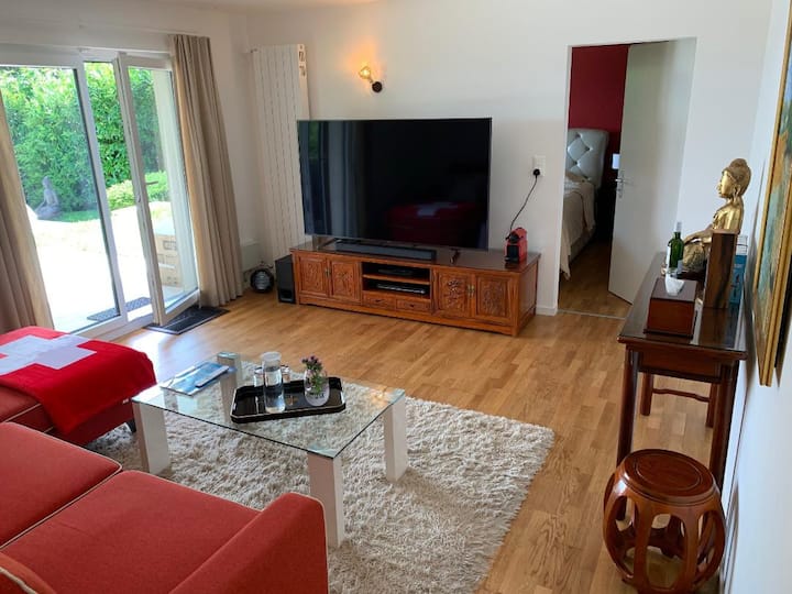 Stylish Pool Villa (Private Floor) With Lake View - Nyon