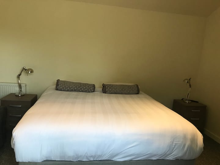 4 Old Orchard - Marlow, UK