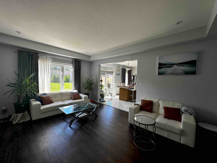 Amazing Private Room With Shared Ensuites. - St. Catharines