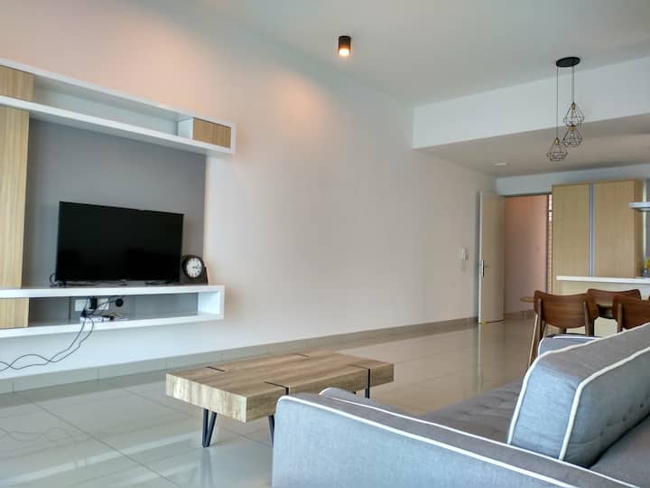 La Vue At Oceanfront - Bayan Lepas