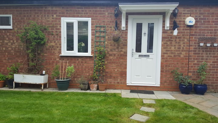 Studio Apartment In Stanmore, North West London - Edgware
