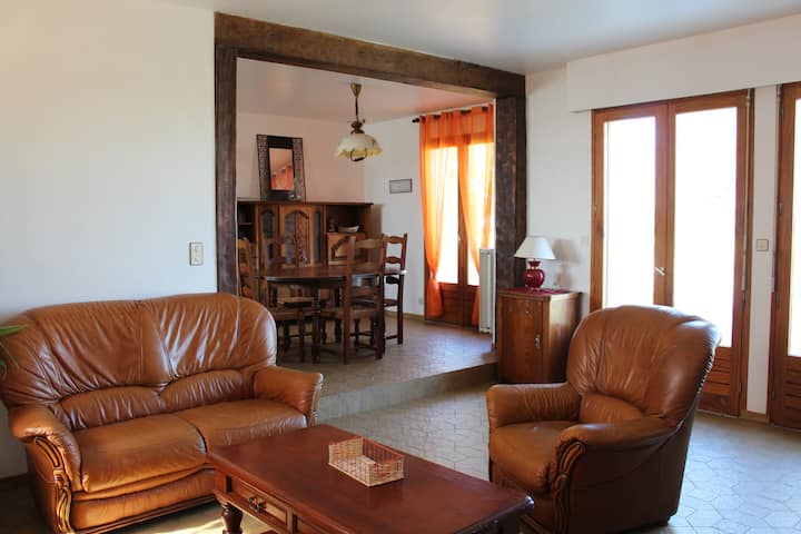 Chambre Privée Maison Partagée Entre Voyageurs . - Carnac