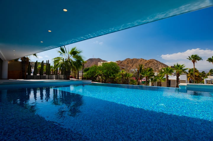 Impressive 3 Bedroom Condo In Prime Location! - Cabo San Lucas