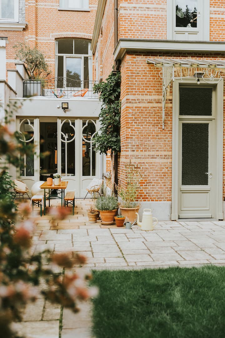 Art Nouveau Huis In Zurenborg Wijk. - Boom