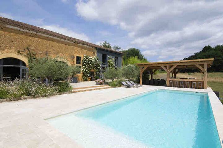 Stunning Farmhouse, 30 Mins Bergerac. Heated Pool. - Dordogne