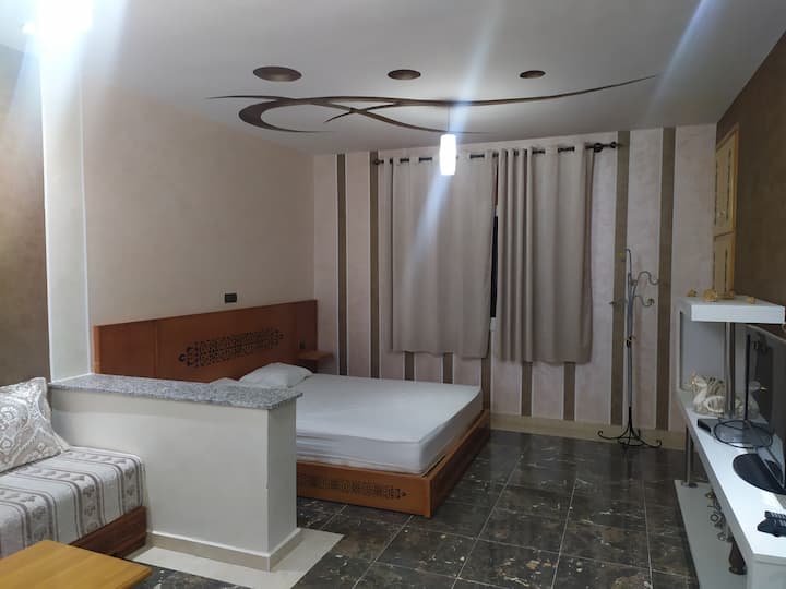 ستوديو فاخر للأزواج مساحة واسعة حديث الترميم مجهز - Oujda