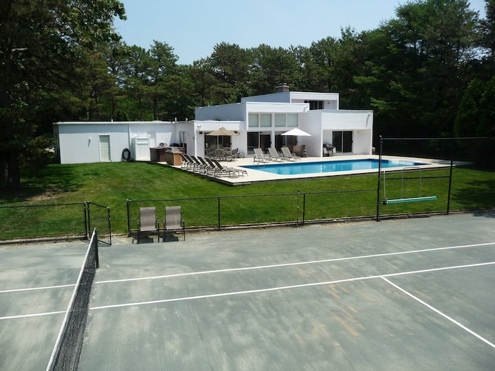 Luxury Quogue  Home..pool-tennis-bball-hot Tub - Riverhead, NY