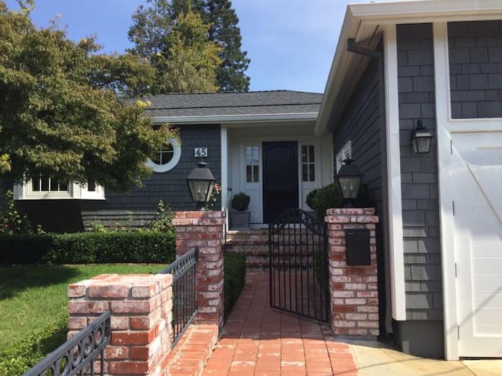 Sunny And Chic Home, Walk To Downtown - Mill Valley, CA
