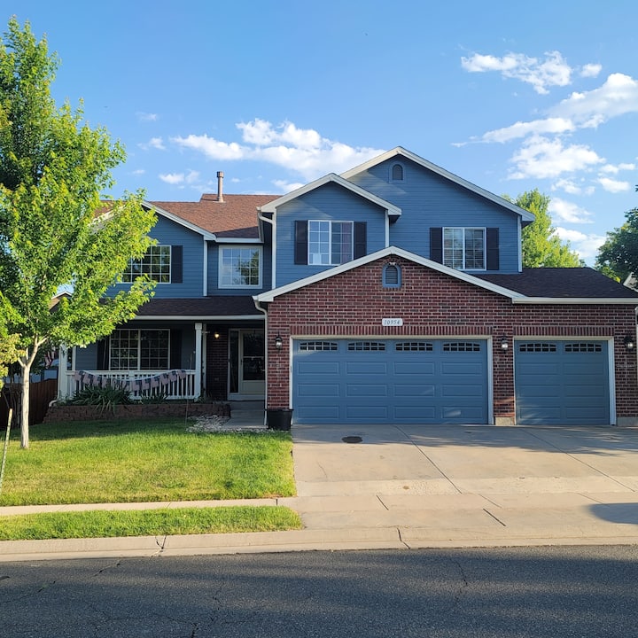 Denver 15 Minutes Boulder 30 Minutes Mountain View - Golden, CO