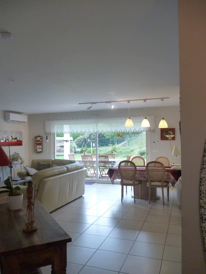 Bienvenue, Je M'appelle Marie - Aire-sur-l'Adour
