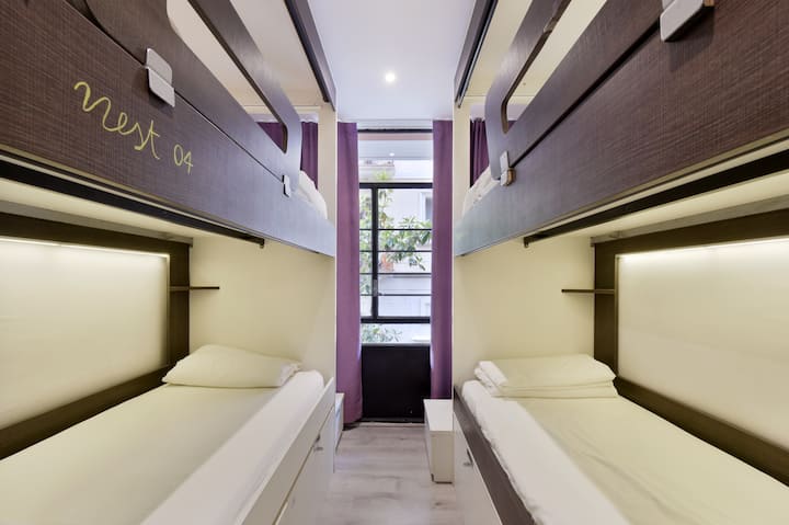 Standard Sextuple Room - Barcelona
