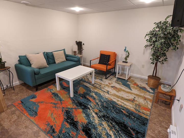 Spacious Oasis Close To Main - Newburgh, NY