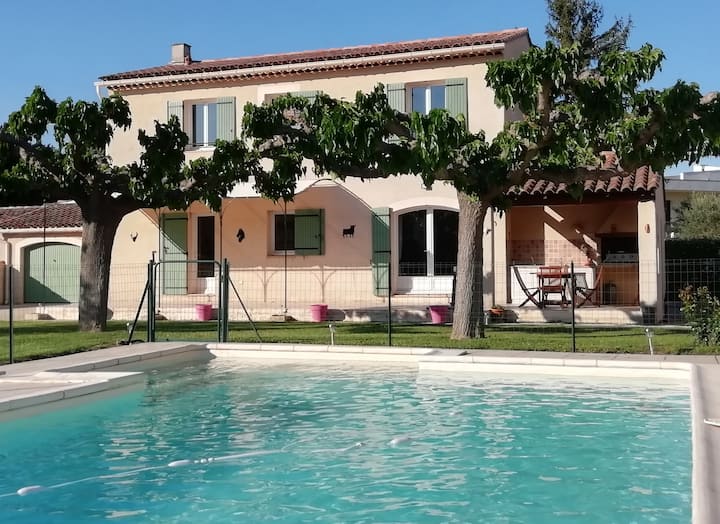 Provencal Villa With Swimming Pool, Parking, For 6 To 8 People Of 130 M². - Provence-Alpes-Côte d'Azur