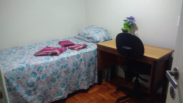Quarto Inteiro Em Pinheiros Perto Metrô. - Pinheiros