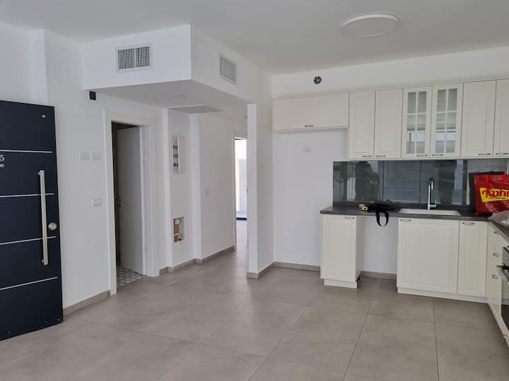 Hakerem 23 New Luxury 3 Rooms Apart With Balcony - Tel Aviv