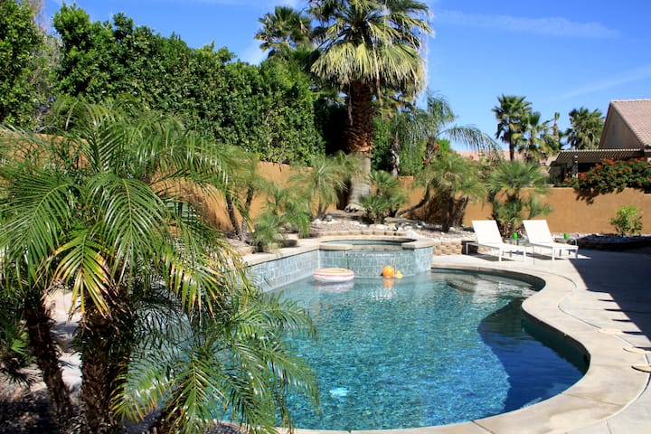 Palm Springs Retreat W/ Mountain Views, Pool & Spa - Palm Springs, CA