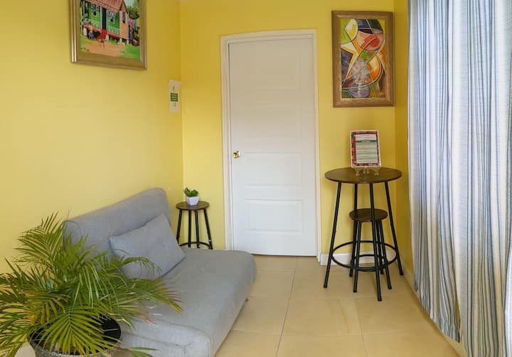 Beautiful One Bedroom  Self Contained Unit. - Kingston