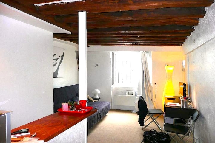 A Studio Apartment In St Germain - Châtelet - Les Halles - Paris